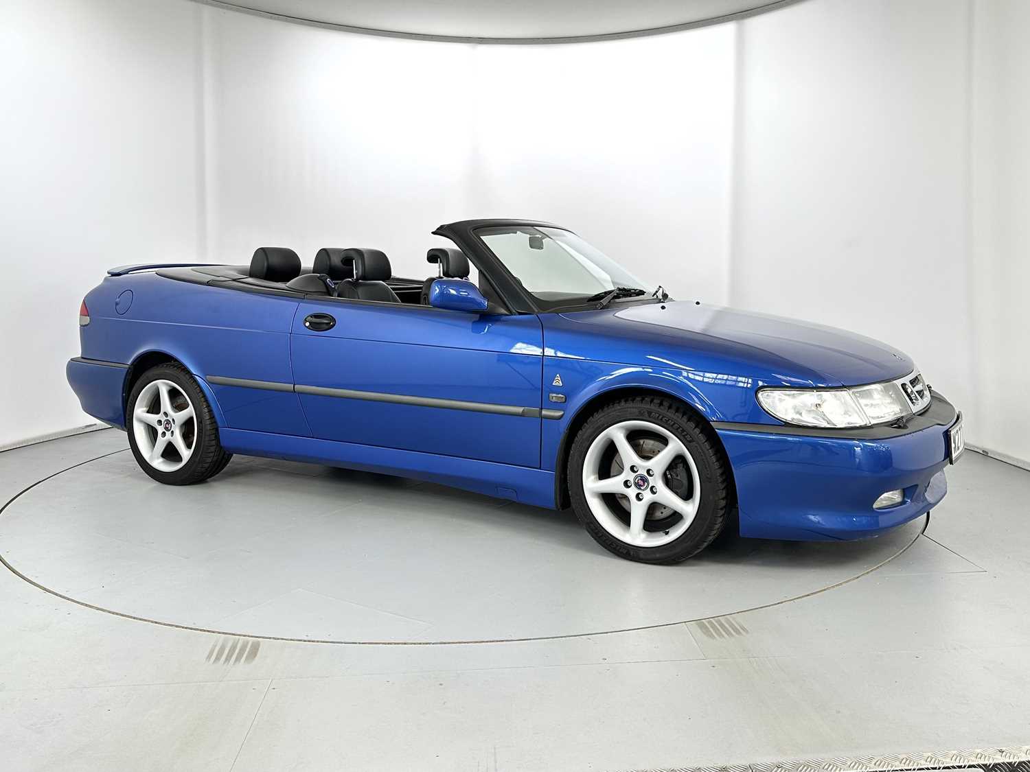 Lot 44 - 2000 Saab 9-3 Hot Viggen