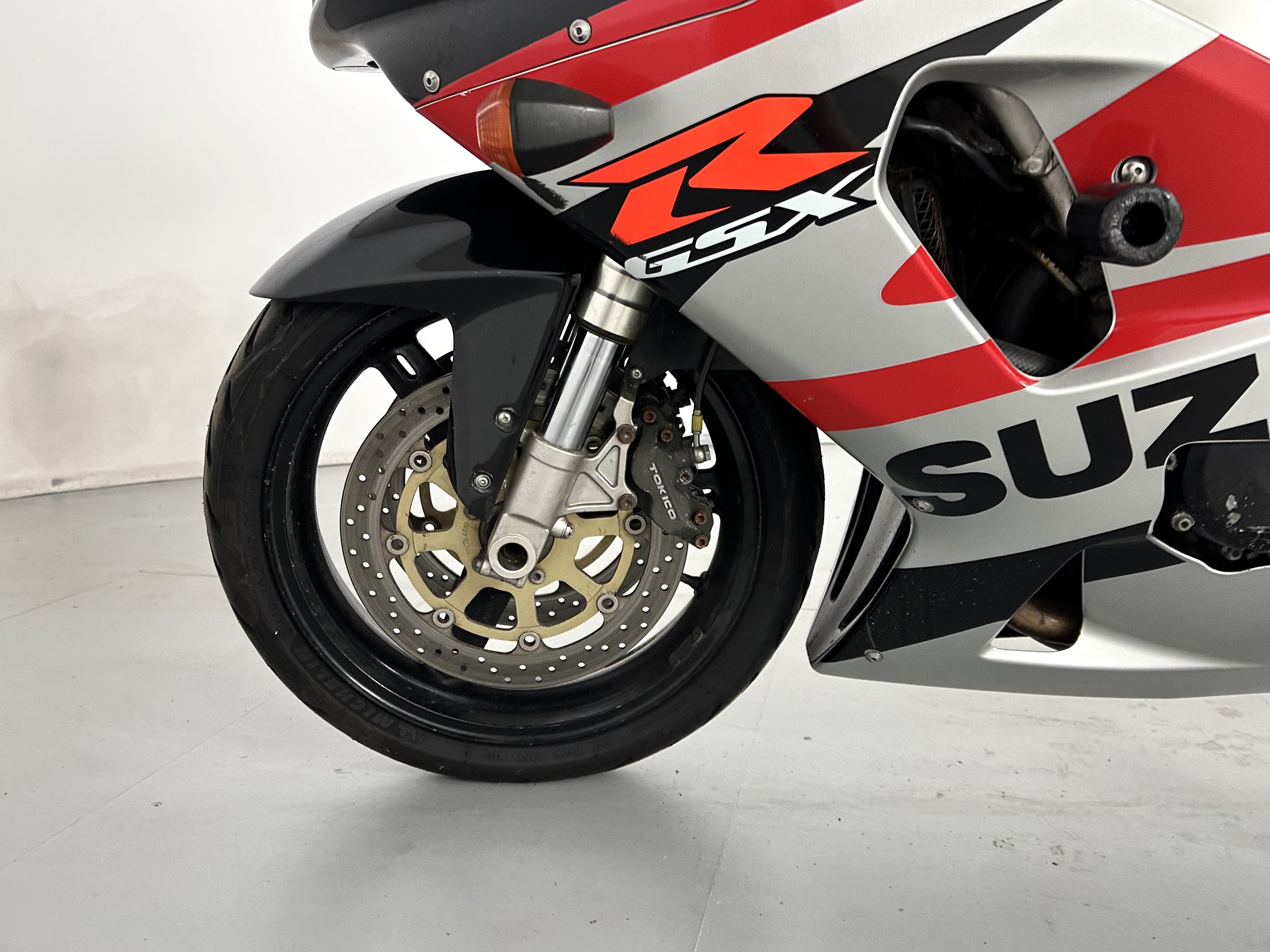 Lot 55 - 2002 Suzuki GSXR 750