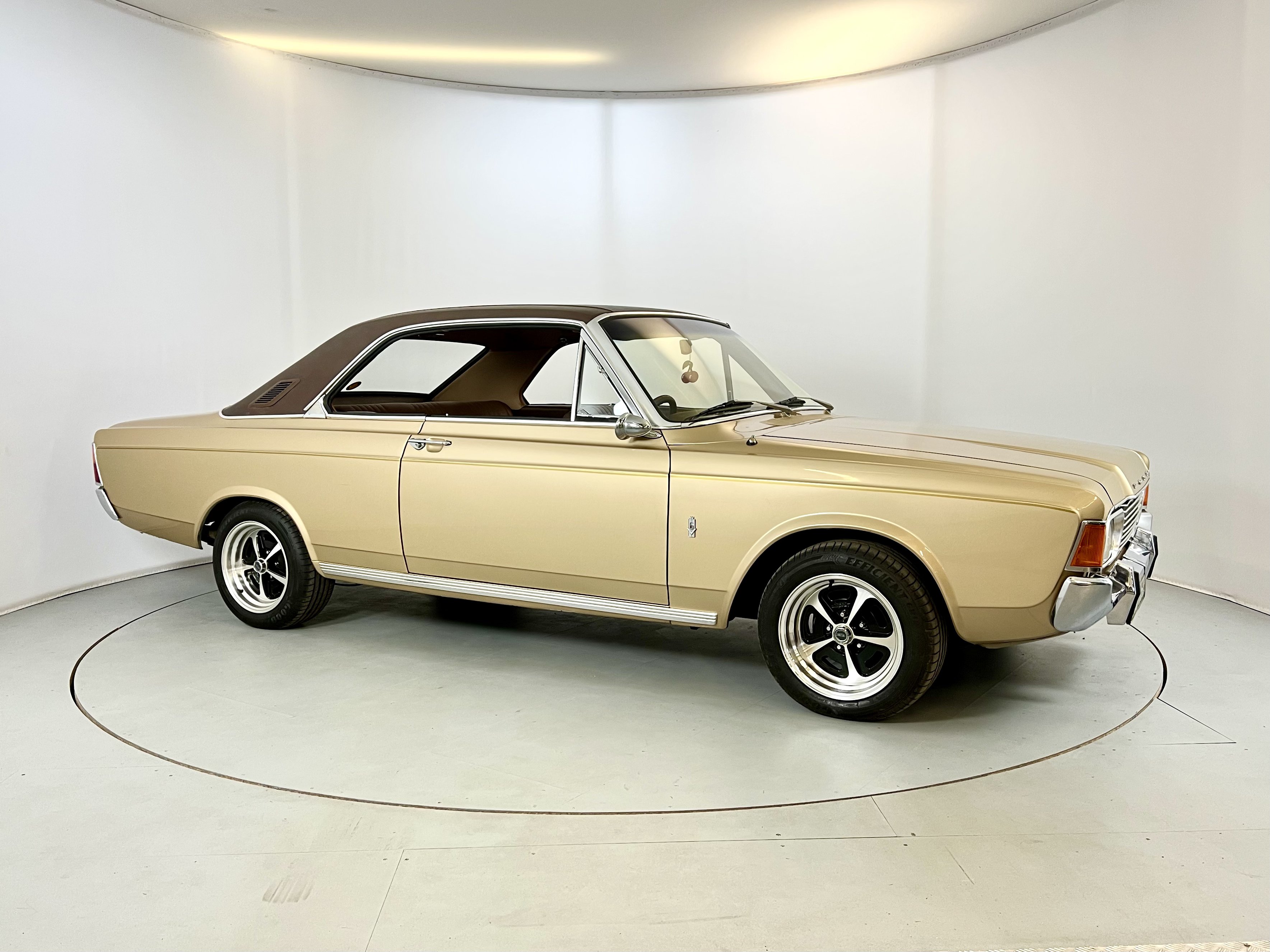 Lot 105 - 1971 Ford Taunus 20M 3000S