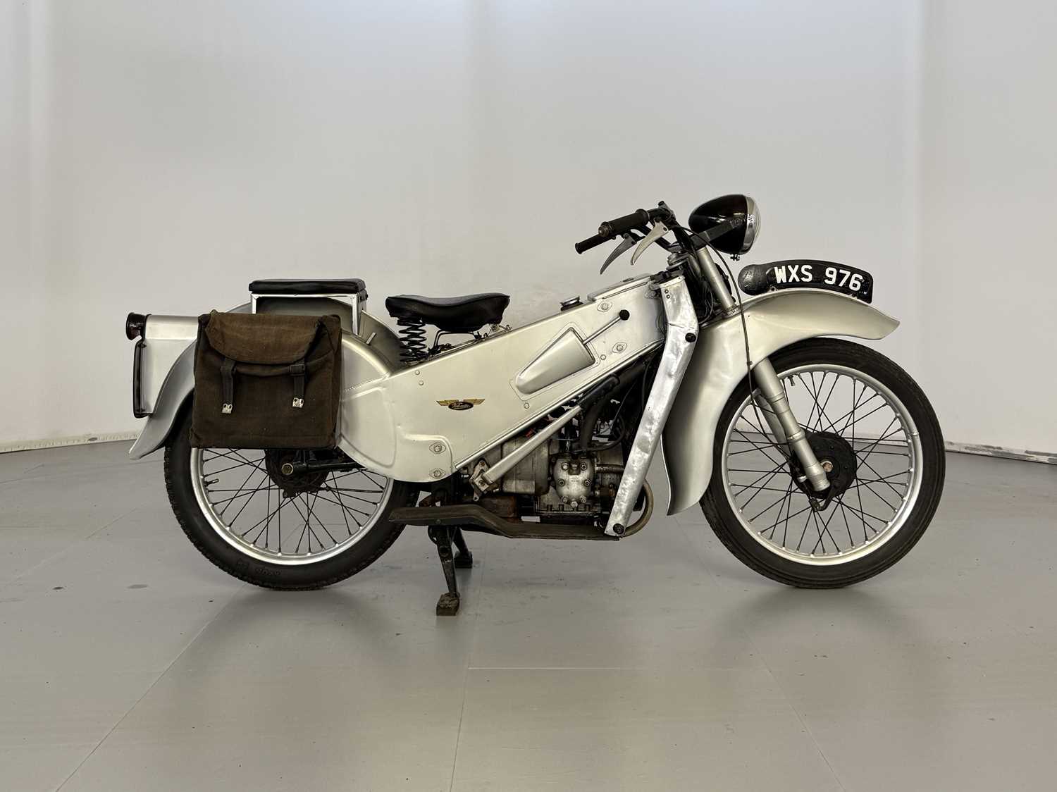 Lot 8 - 1950 Velocette LE