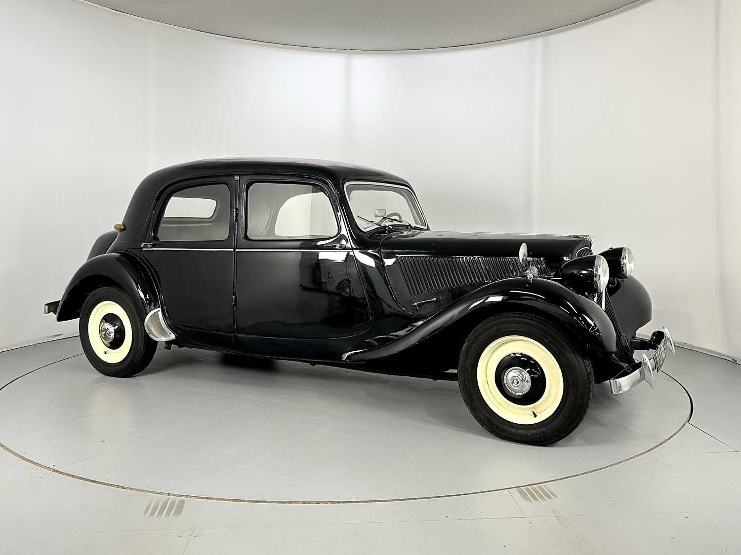 Lot 16 - 1952 Citroen Traction Avant